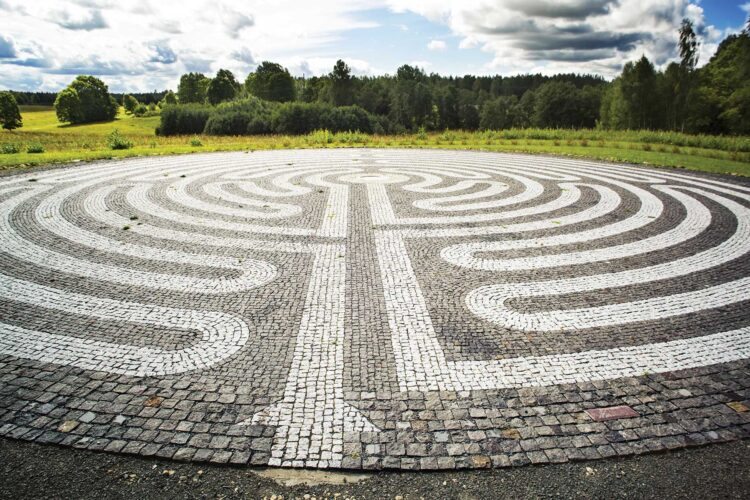 Discover the Healing Power of Labyrinths - Mother Earth Living